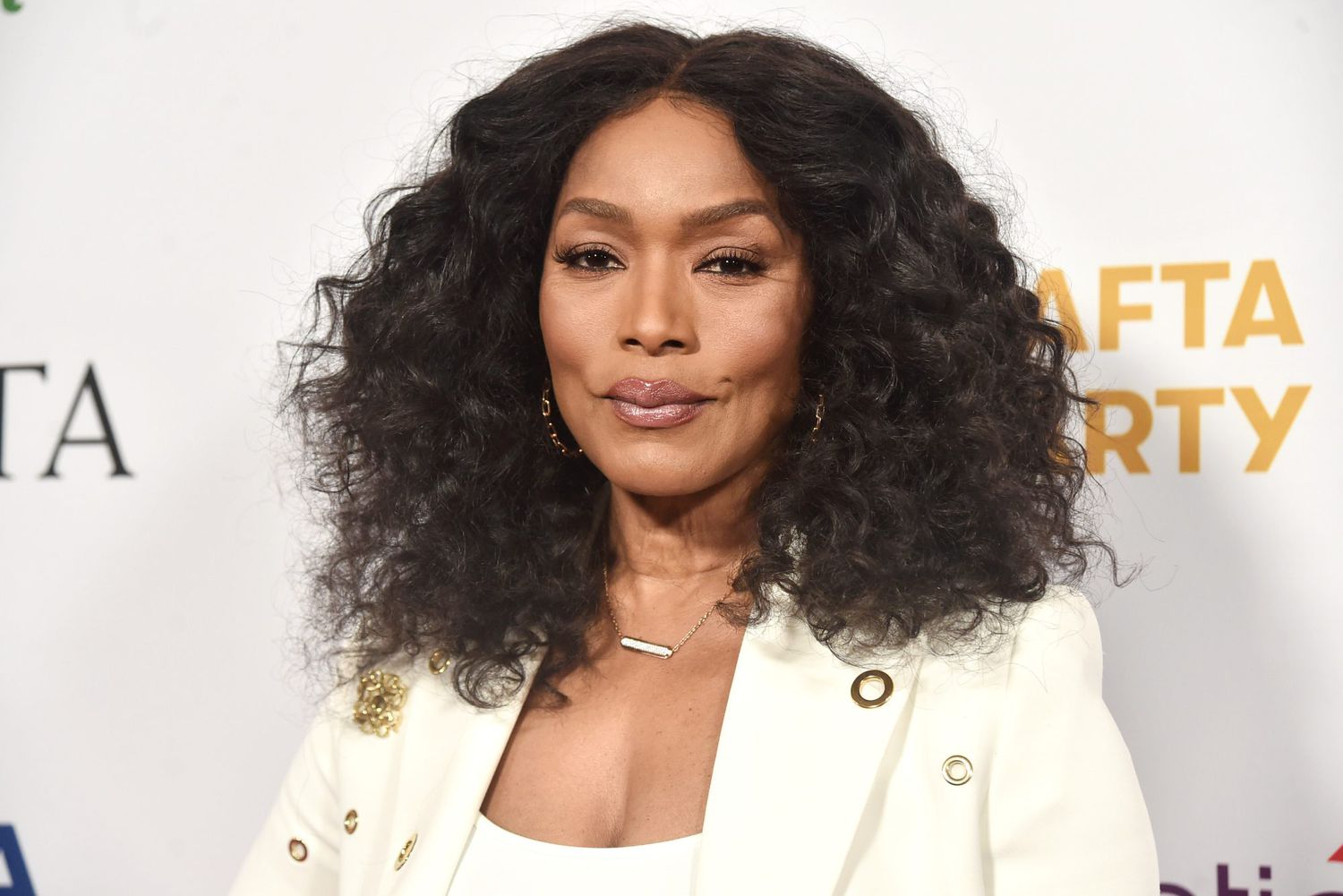 Antigua and Barbuda appoints actress Angela Basset as Tourism ...