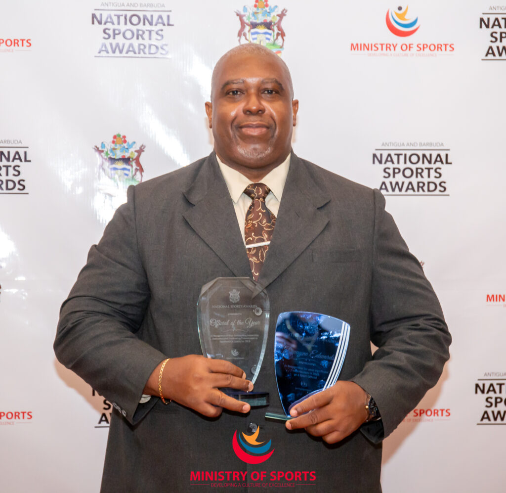 Dwayne Edwards Named 2023 Sports Official of the Year by ABABWF ...